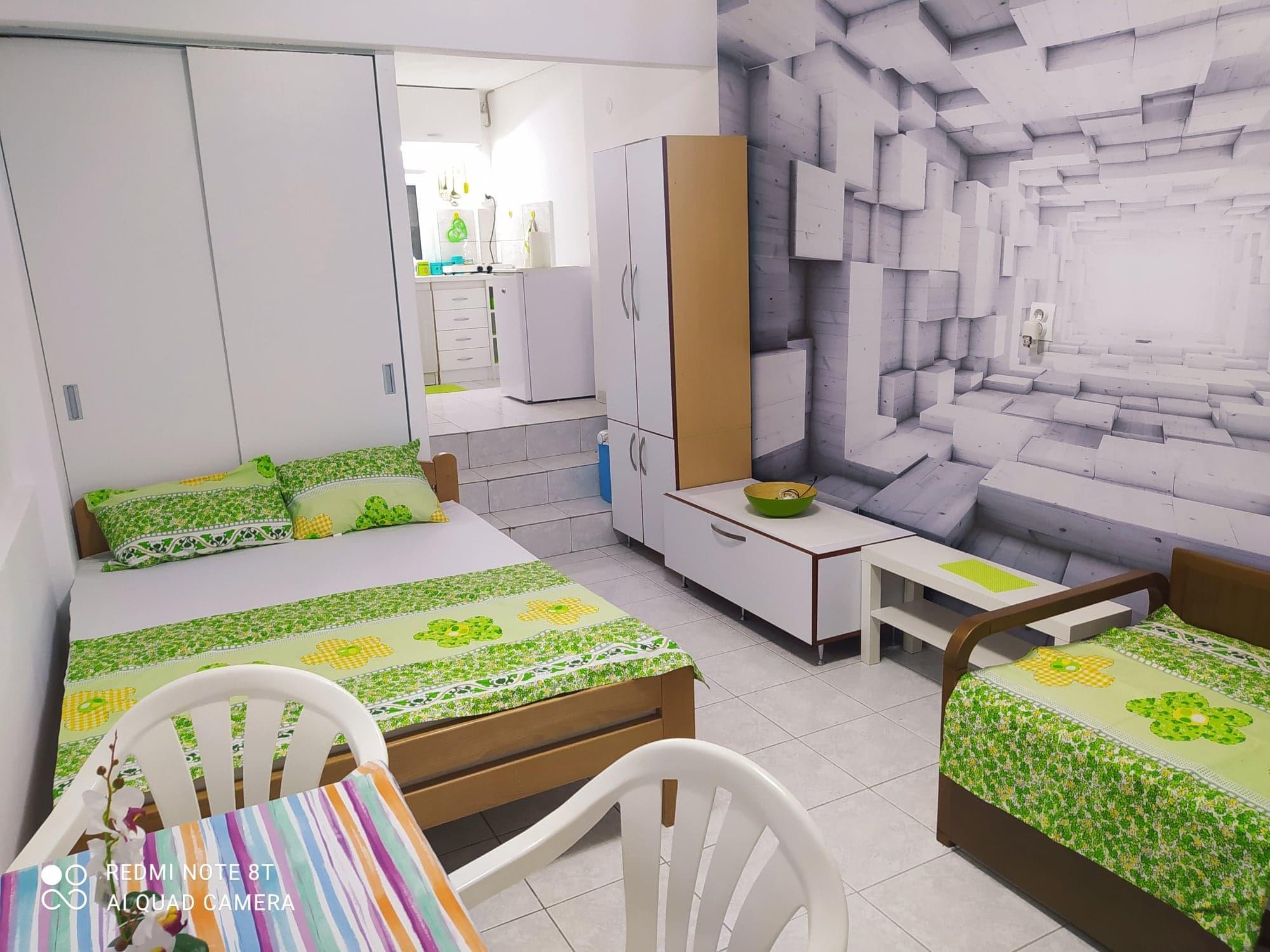 Emily Studio - BalkanBeds