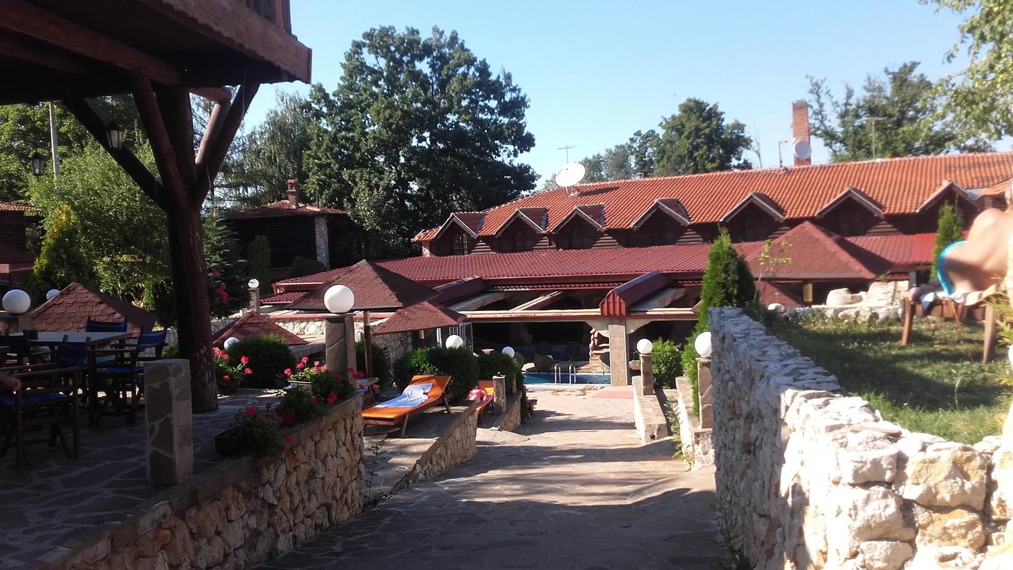 Etno hotel BALAŠEVIĆ Rtanj - Dvokrevetna soba sa kopalnico - BalkanBeds